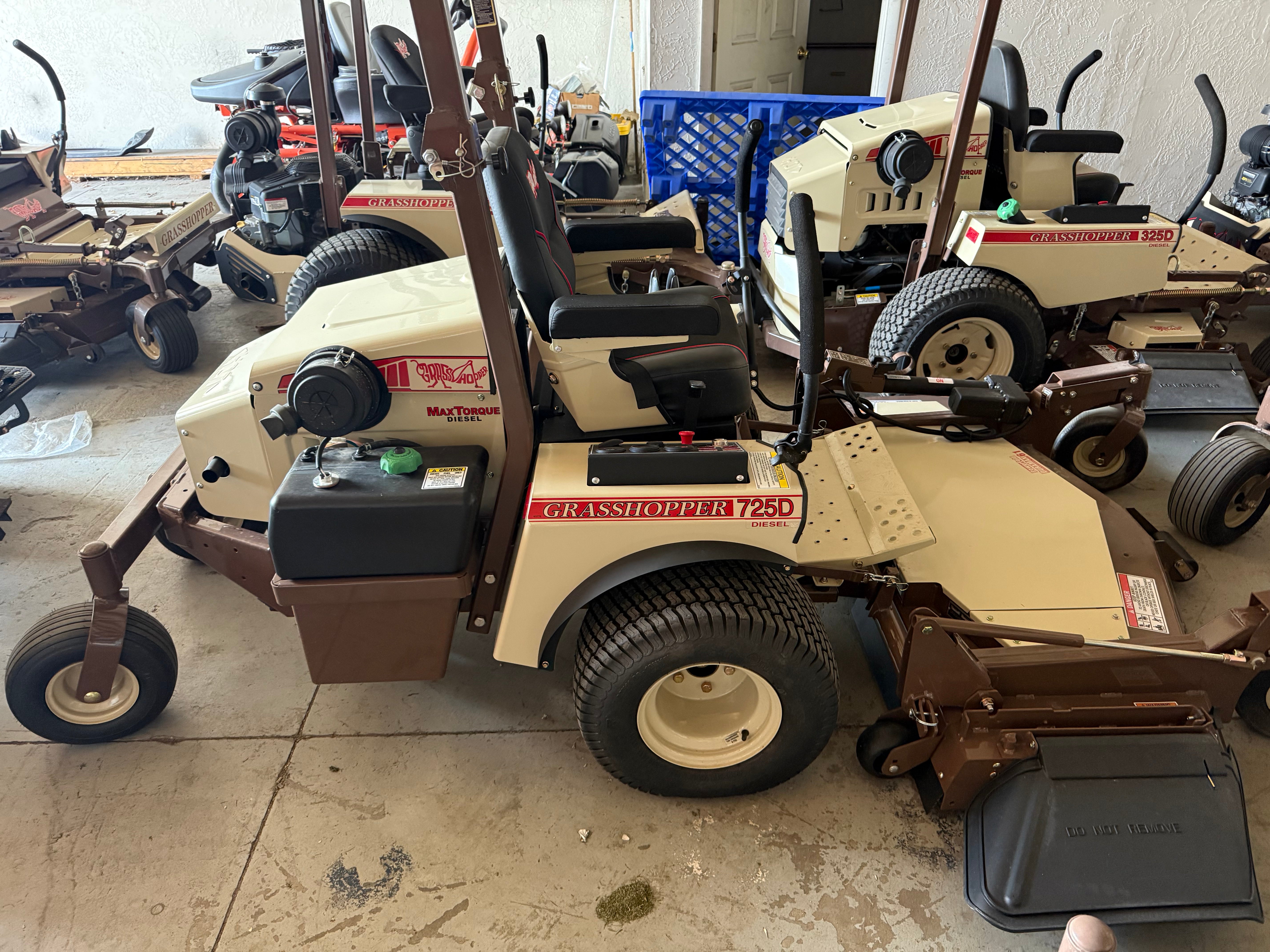 Grasshopper 725DT with 25 HP Diesel Engine & 3661 61" PowerFold® Deck ...